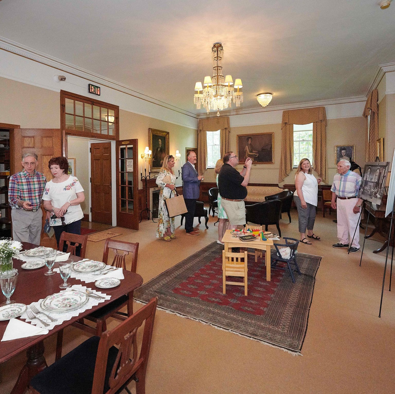 Explore the Comm - Waverly Community House